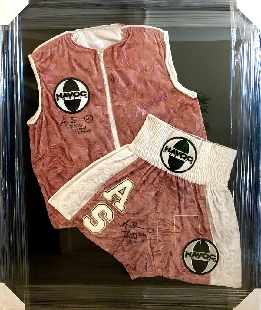 Amanda Serrano Hand Signed Autographed Rare framed fight worn HAVOC Ou ...