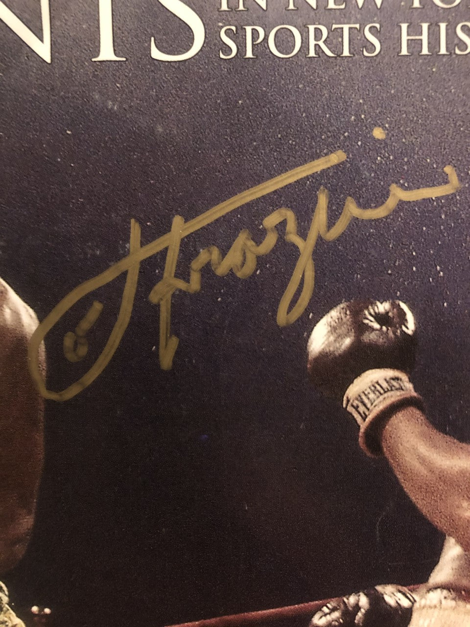Joe Frazier Signed Autographed Rare Magazine vs Muhammad Ali in Gold ...